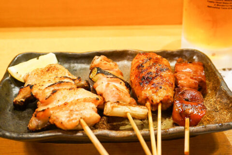 『東京焼鳥図鑑』老舗を中心にオススメの名店40軒の焼鳥を紹介 – Syupo [シュポ]