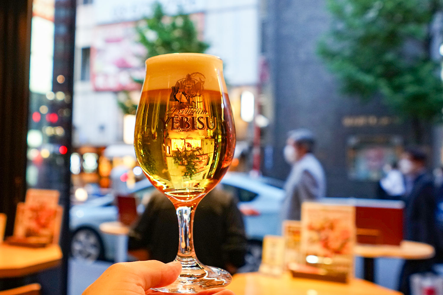 8月4日はビヤホールの日！年に一度の生ビール半額祭りで、銀座ライオンの歴史を味わう – Syupo [シュポ]